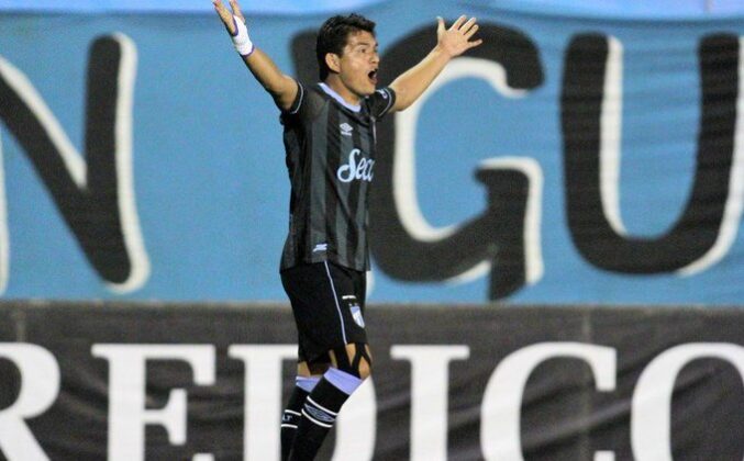El Pulga Rodríguez vuelve al fútbol en un equipo de la Liga Profesional ...